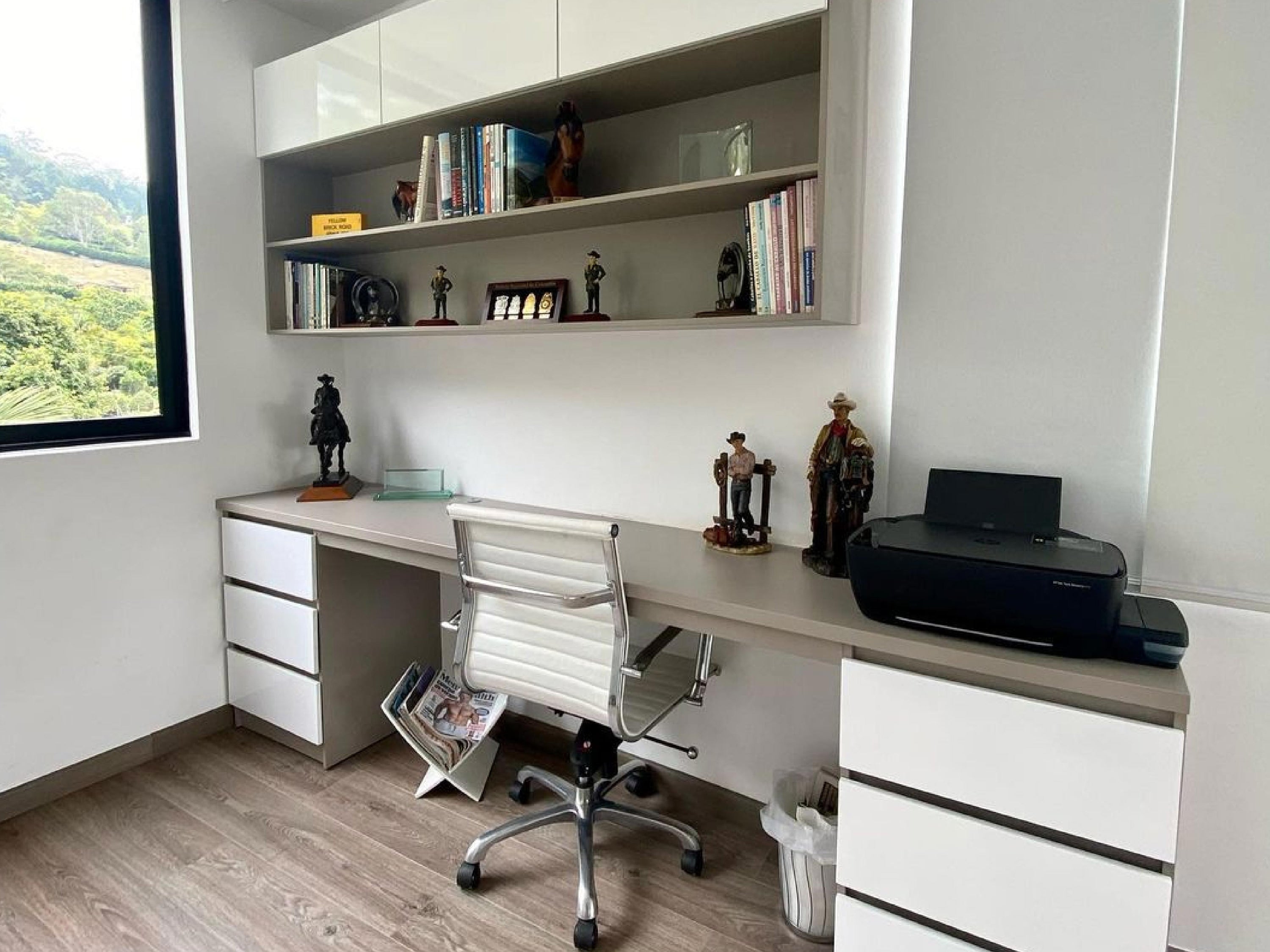 Escritorio home office: elementos esenciales – Madestuco